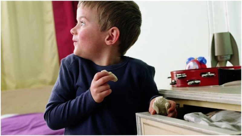 How Do You Handle Stealing from a Sibling? - Moms Austin