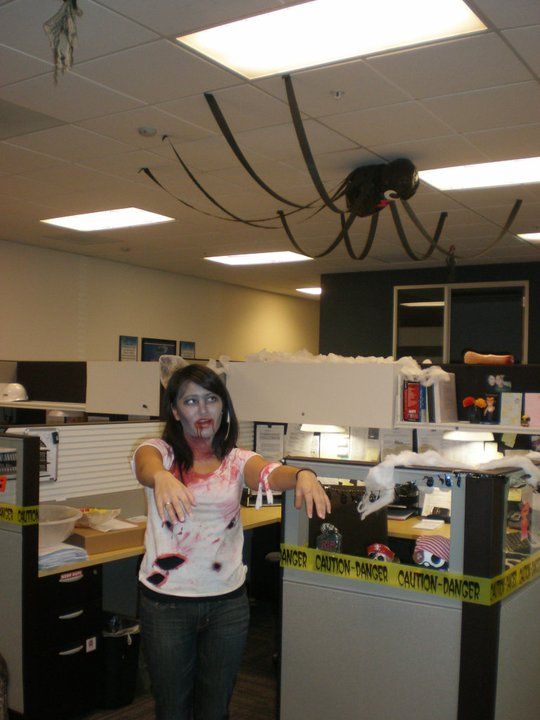 55 Amazing Office Halloween Costume Ideas That Are Office-Appropriate ...